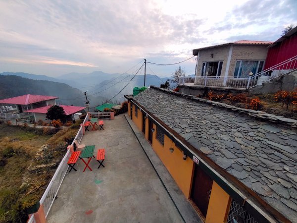 About Resort – Pahadi Ghar (Himalayan HomeStay)